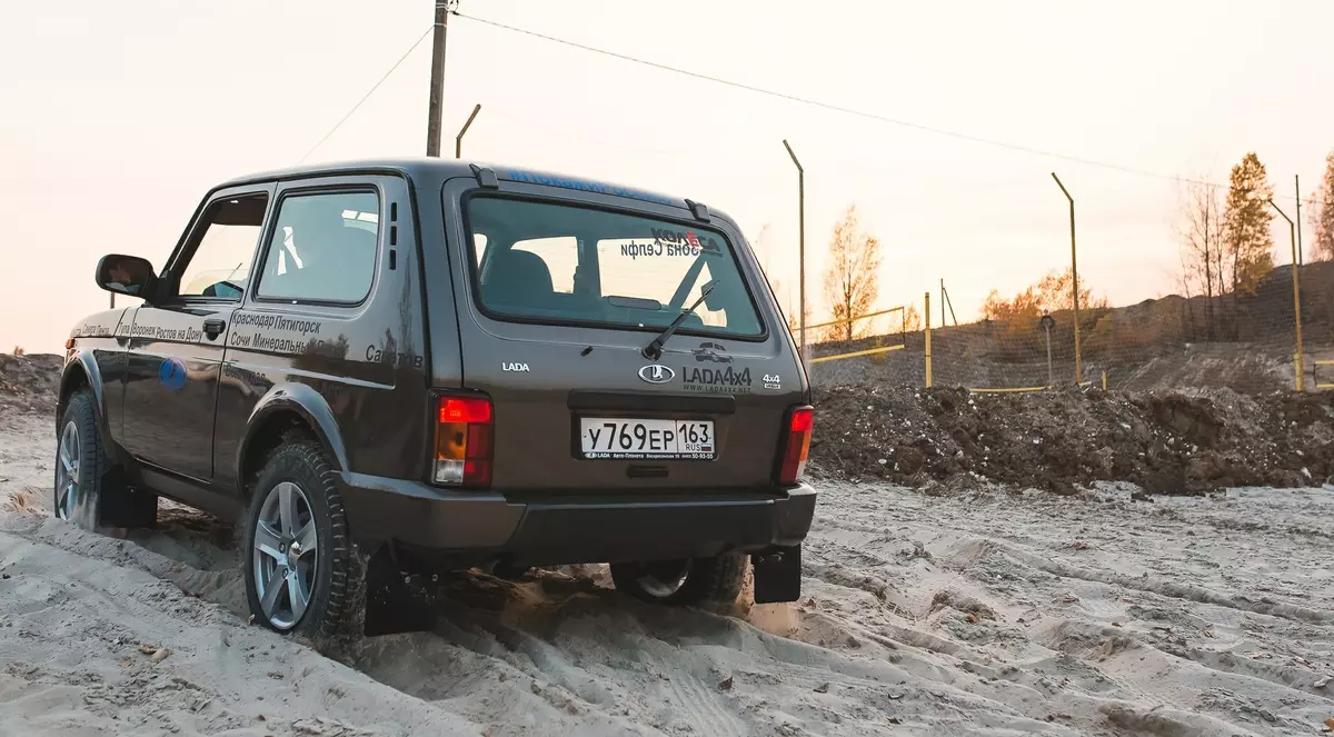 Tlhahlobo e tsoang ho Avtovaz ho lisebelisoa tsa LaDA 4x4 1014_6