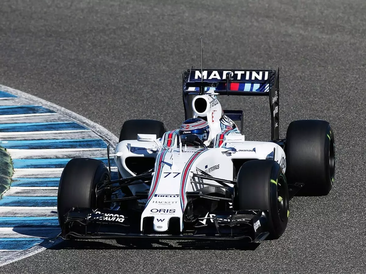 Pilot Williams F1 Wattetterter Pattas teena tala e uiga i le sainia o se konekarate ma le Ferrari