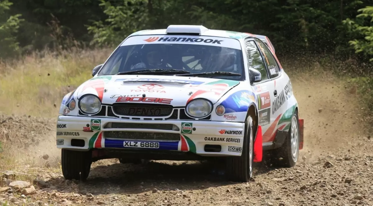 Toyota_corola_compact_wrc_13.jpeg.