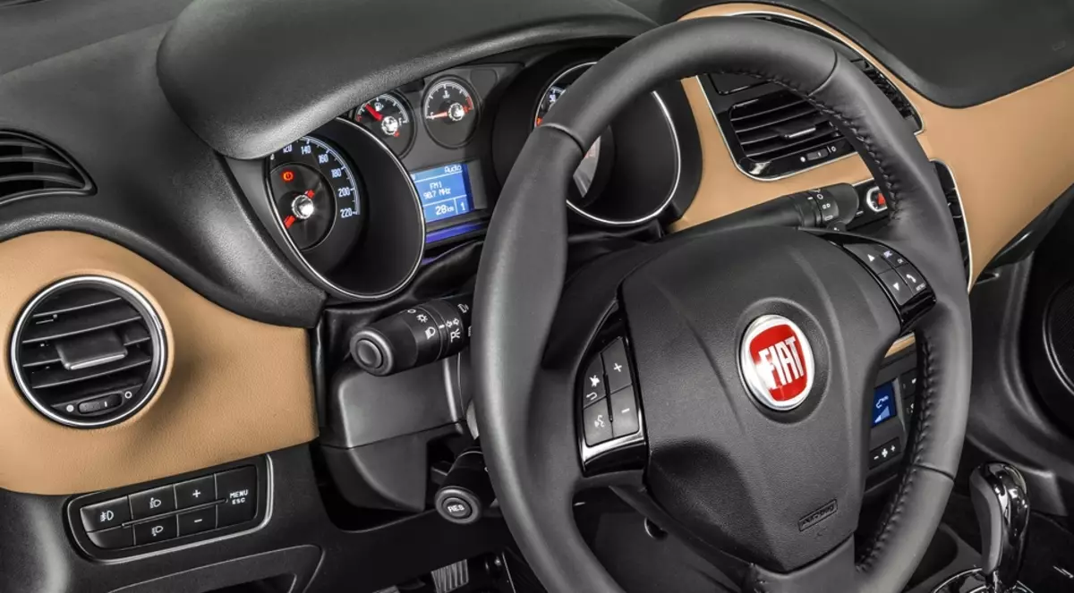 Fiat intrigeert een nieuwe sedan 1040_7