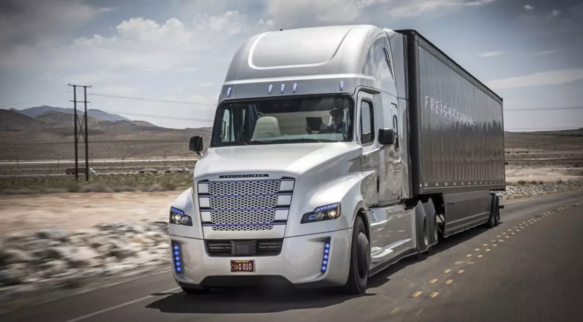 Gipaila ni Daimler ang pagdasig sa trak, usa ka trunk truck nga adunay autopilot