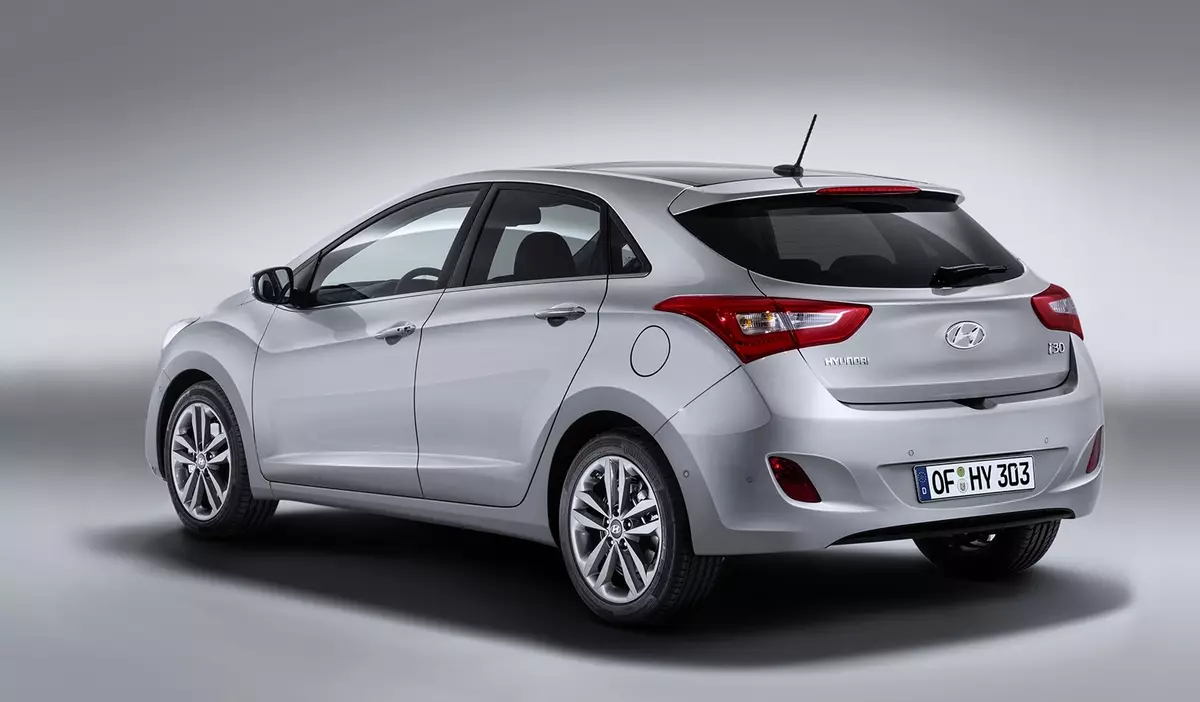 Hyundai Rusiyaya gətirilən i30 yeniləndi 1090_2