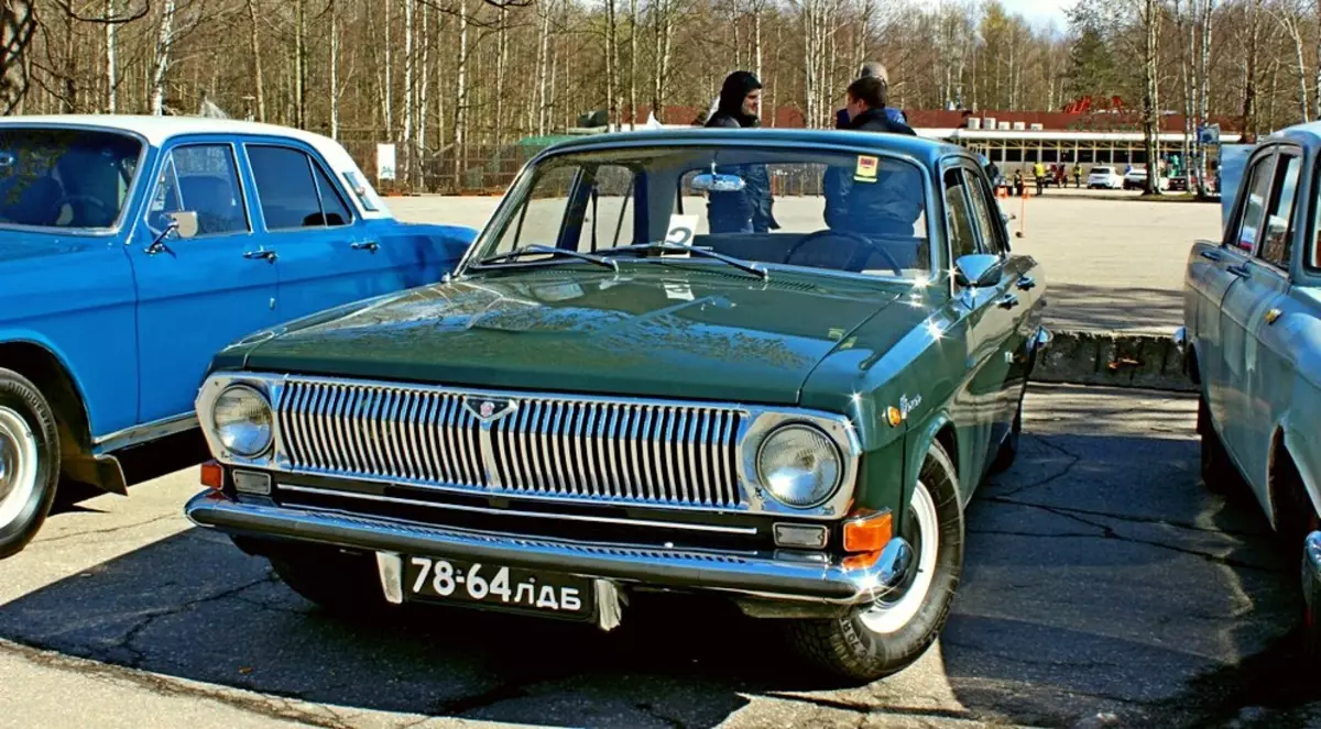 Sowjetische Autos, die Lenin besuchen: Fotobericht von der Eröffnung der Retro-Saison 1111_18