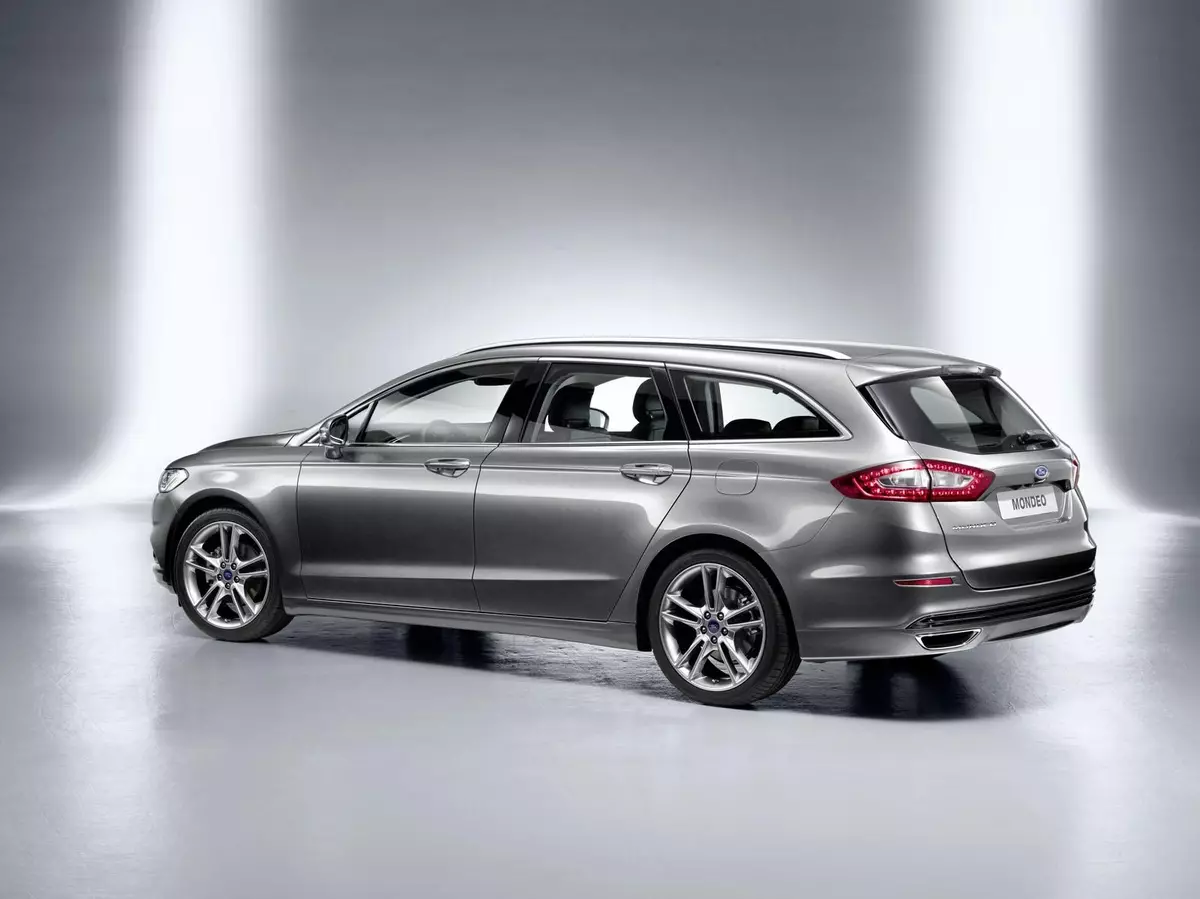 Ford Mondeo last generation will get to European dealers in the fall 11208_1