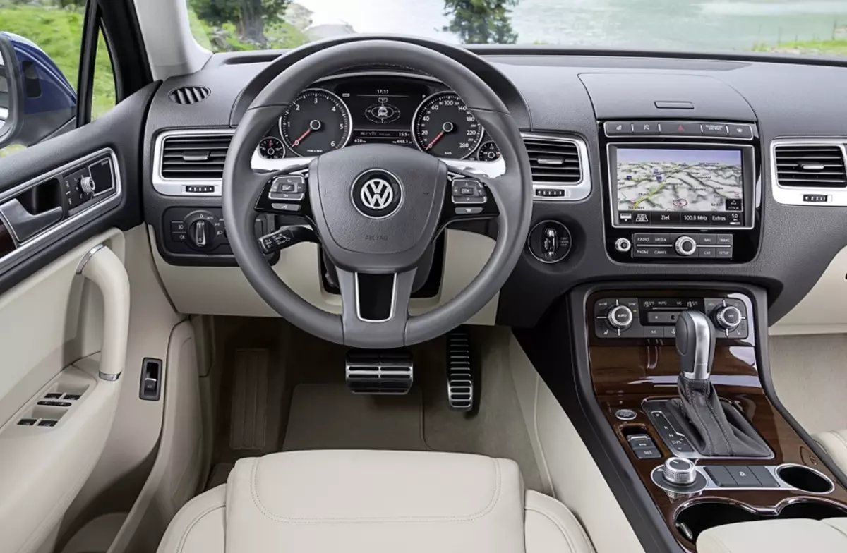 Volkswagen_touaareg_v6_tdi_11.jpeg