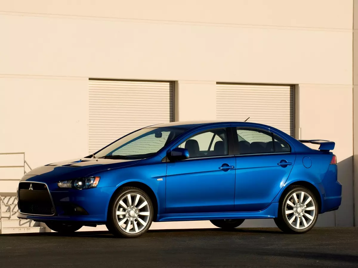 Mitsubishi_lancer_ralliart_32.jpg.