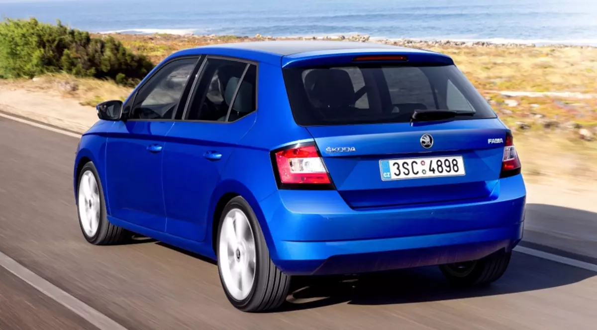 Skoda Fabia جدید باید در بازار روسیه در پاییز ظاهر شود، بلافاصله پس از فوق العاده 1221_3