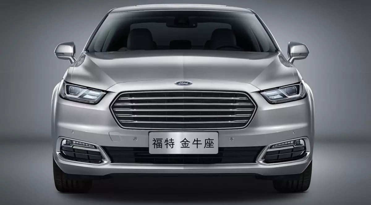 Bag-ong Ford Taurus alang sa merkado sa China nga gipresentar sa Shanghai 1277_2