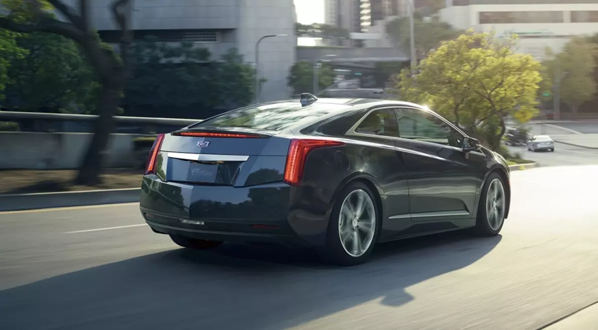 2016-CADILLAC-ELR-004.JPG