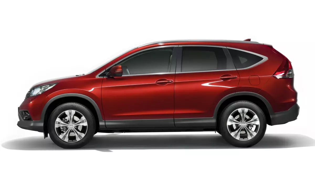 Bei ya Honda CR-V nchini Urusi imepungua kwa kiasi kikubwa 1326_2