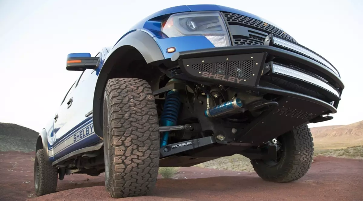 USherby Baja 700: Ungayivula Kanjani I-Pickup Ford SVT Raptor ku-Primititive Monster 1370_3