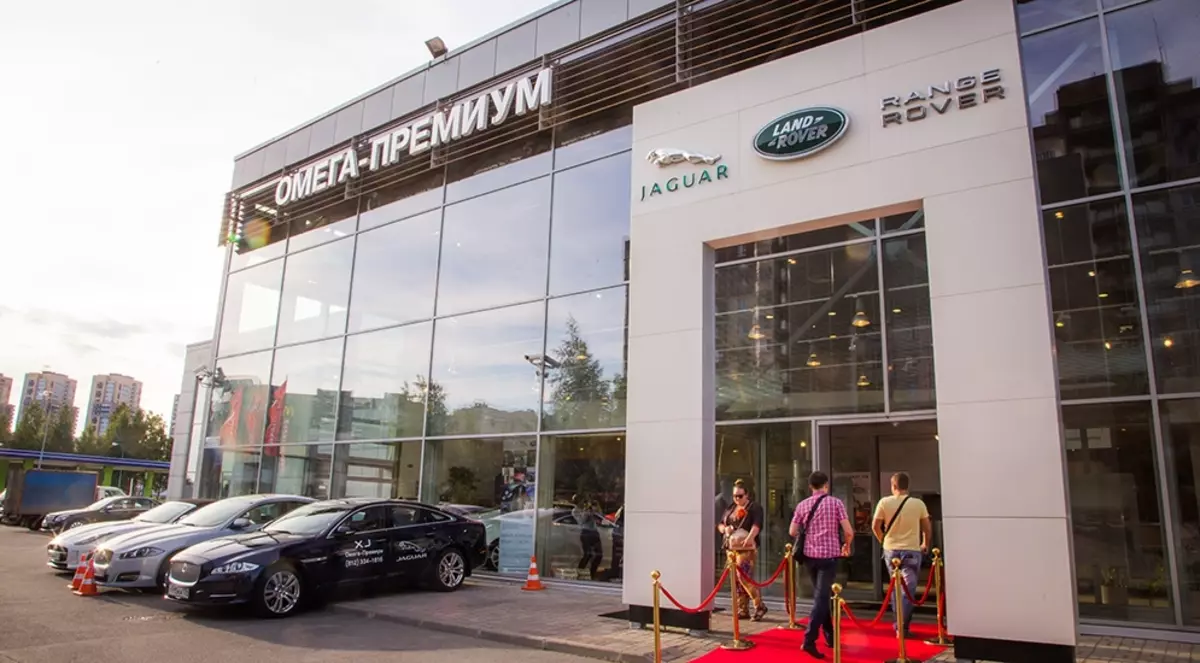 Rusiyada yeni Jaguar XE təqdimatları 138_1