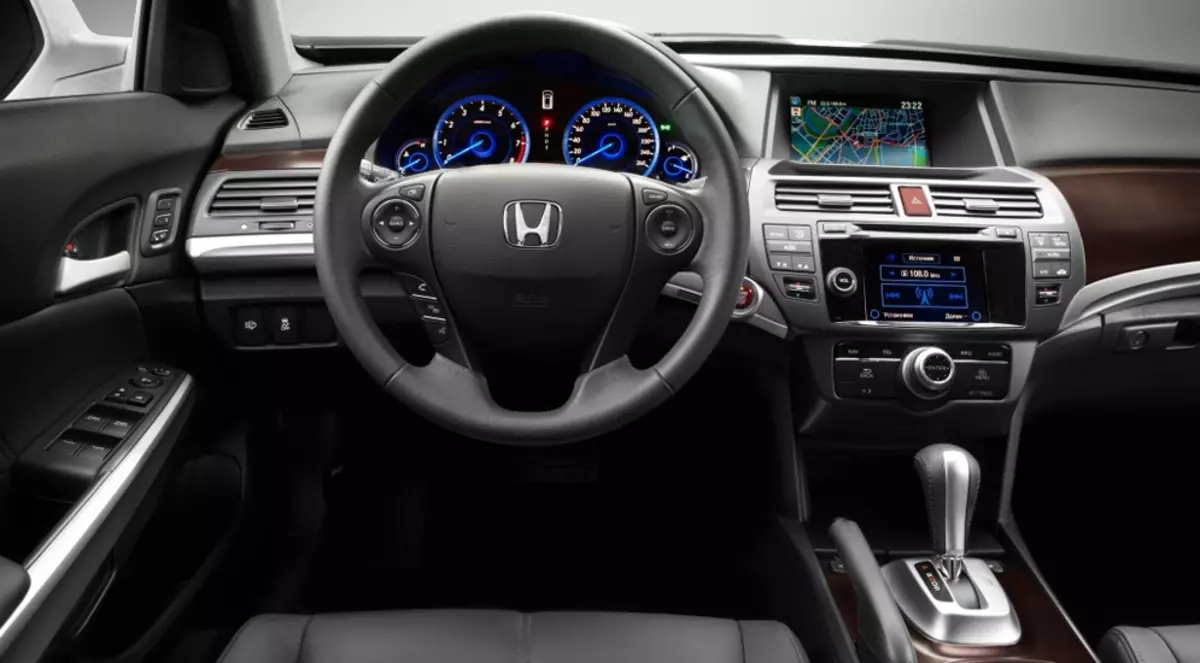 Honda täydentää Crosstour-mallin vapauttamista vuoden 2015 loppuun asti 1411_5