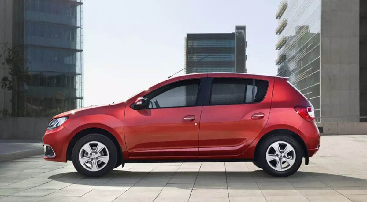 เรอโนล์ขาย 200,000 Sandero Hatchbacks ในรัสเซีย 1436_2