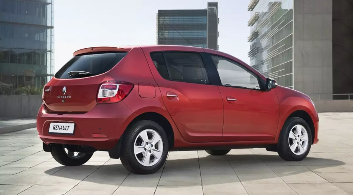 רנו נמכר 200,000 Sandero Hatchbacks ברוסיה 1436_3