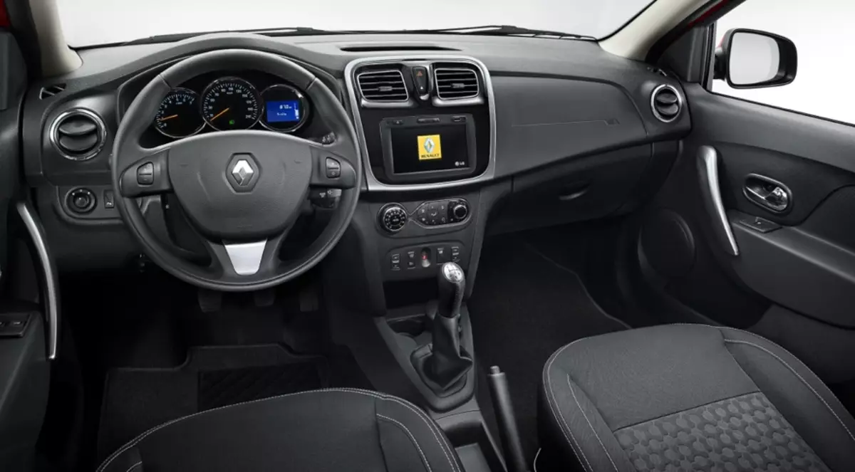 Renault shitur 200,000 hatchbacks Sandero në Rusi 1436_4