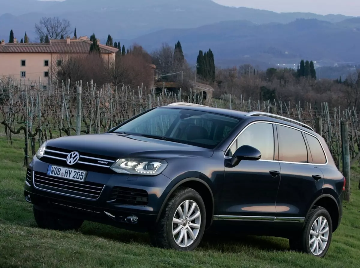 1volkswagen-Touareg-2011-4.jpg