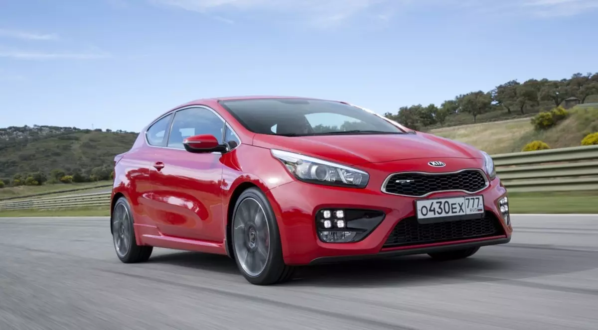 ტესტი წამყვანი ჰეჩბეკი Kia Cee'd GT და Kia Pro_cee'd GT: Bomb რეცეპტი 14788_12