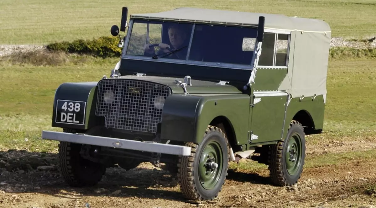 Soviet Car Indasteri ea 50s: Litaraka tsa likoloi tsa rona tse nang le likoloi tsa kantle ho naha 1487_13