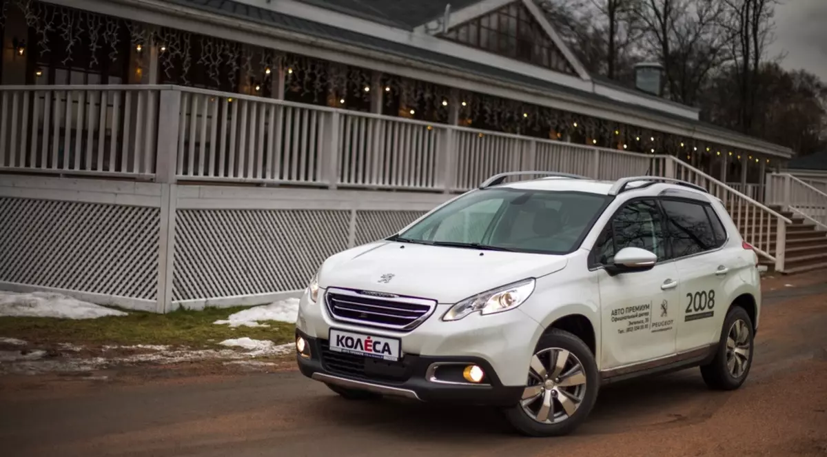 Mtihani wa mtihani Peugeot 2008: Udhibiti wa wazi. 15014_1