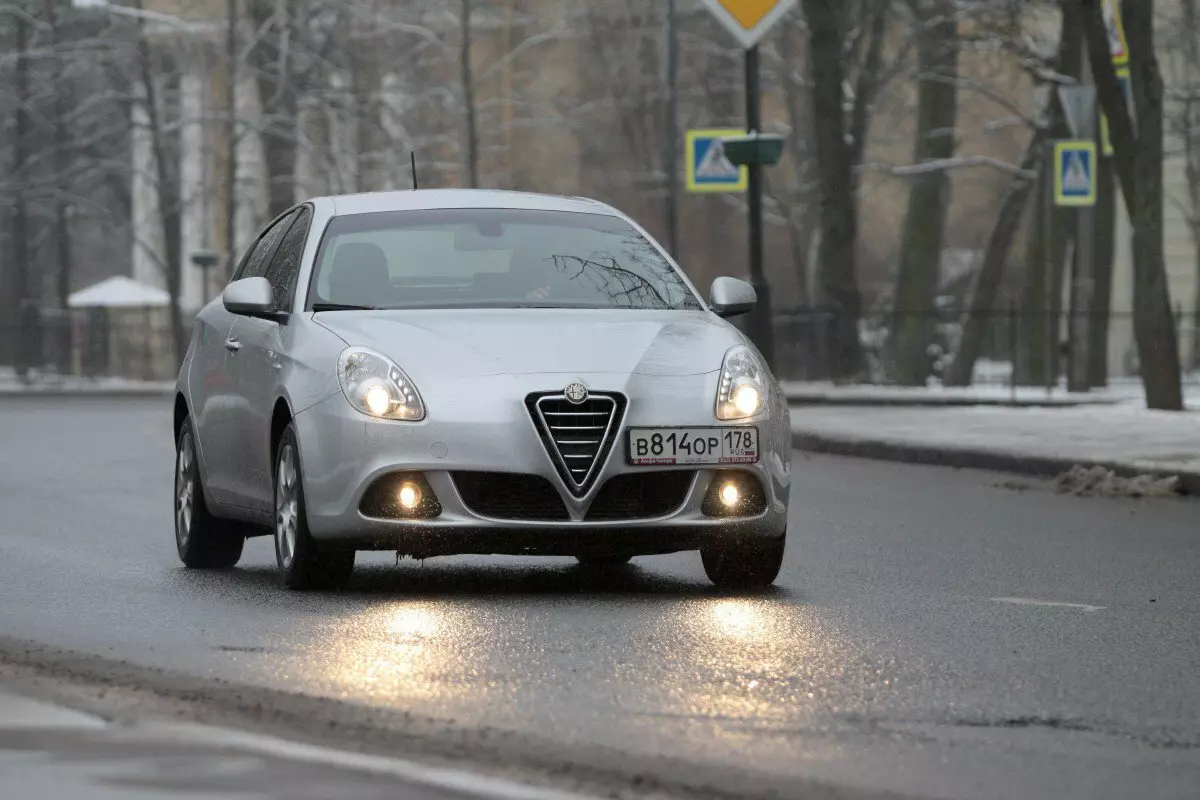 Alfa Romeo giuletta.
