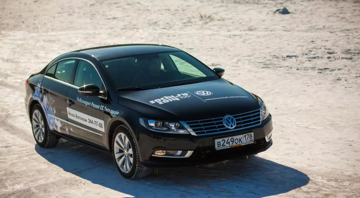 Volkswagen Passat CC жана Kia Optima: сулуулук жабырлануучулары 15275_1