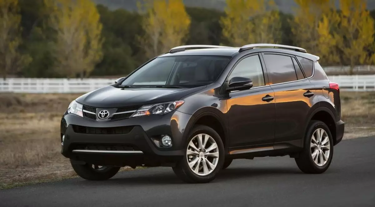 Nou Toyota RAV4: la manca aquí no és un lloc 15351_1