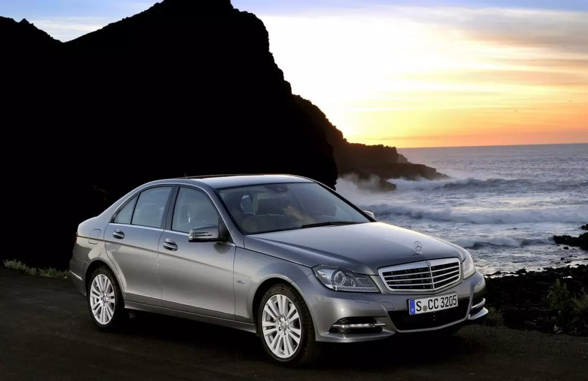 1mercedes-Benz-C-class_2012_1600x1200_wallpaper_01.jpg