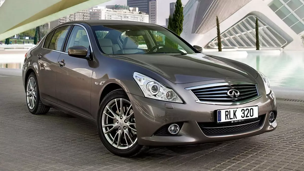 1infiniti-g37-2010_01.jpg。