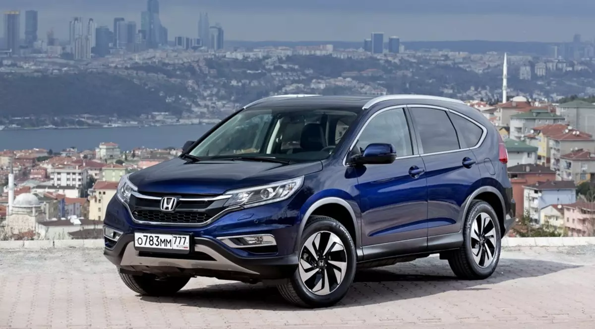 Premier essai routier Nouveau Honda CR-V: Restyling? Améliorer! 1595_17