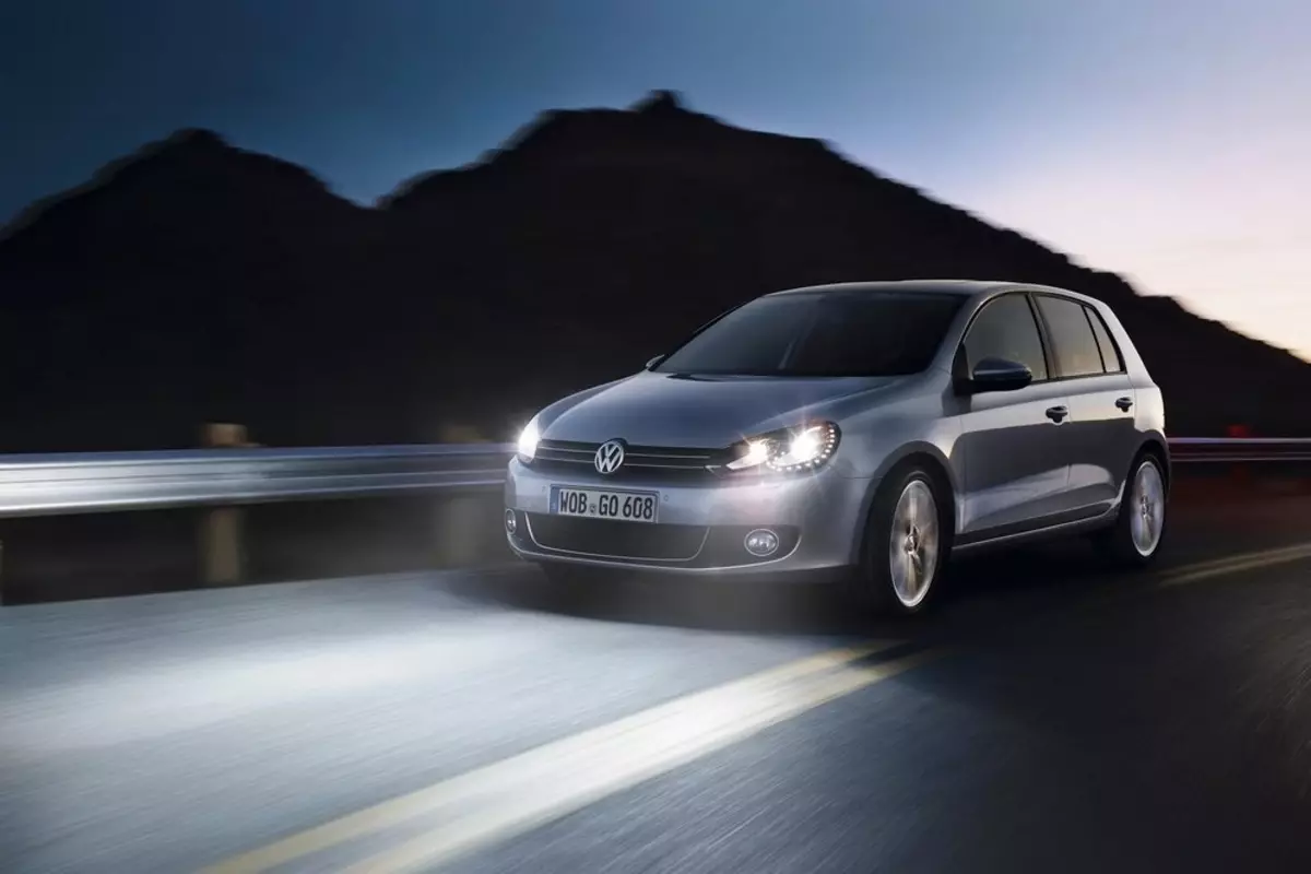 Volkswagen-golf_2009_1600x1200_wallpaper_0f.jpg.