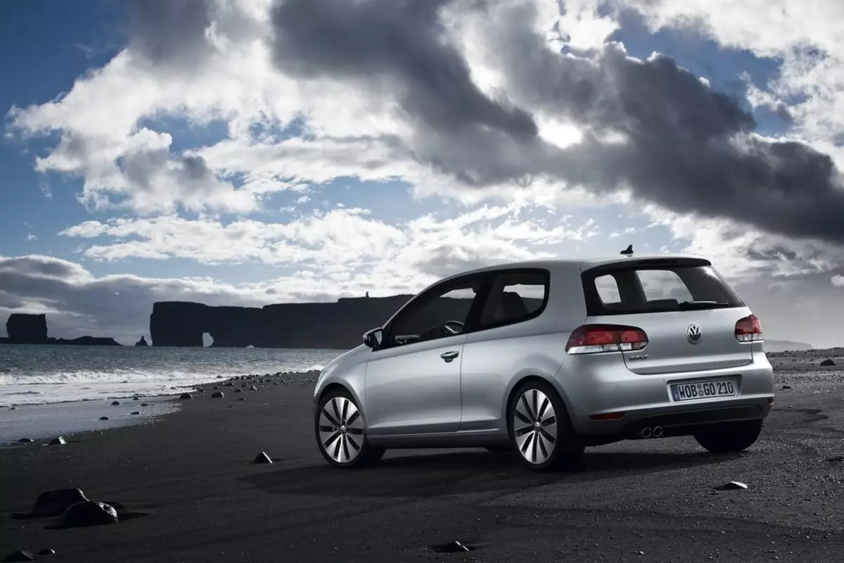 Volkswagen-golf_2009_1600x1200_wallpaper_54.jpg.