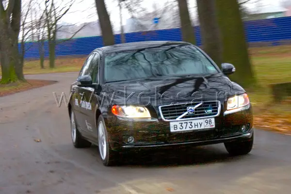 Toetsrit Volvo S80 AWD: Clearing Fighter 16803_4