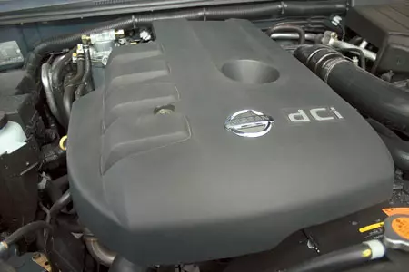 Diesel - Cho đến nay tùy chọn duy nhất cho Nga. Xăng v8 sẽ xuất hiện vào mùa thu