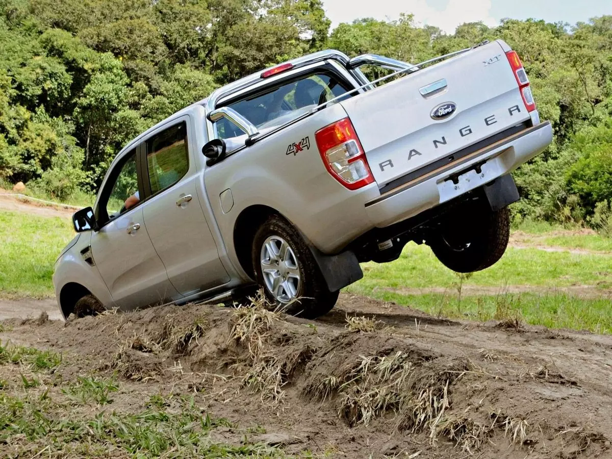 Ford Ranger III P6 por 1,2 millóns de rublos 17370_7