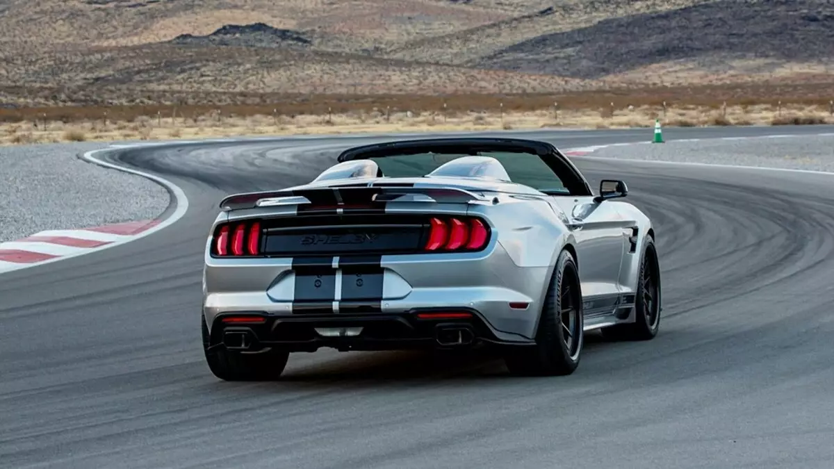 Shelby Super Snake Speedster: Mascarr Body Lebar Luar dengan 836-kuat v8 17412_1