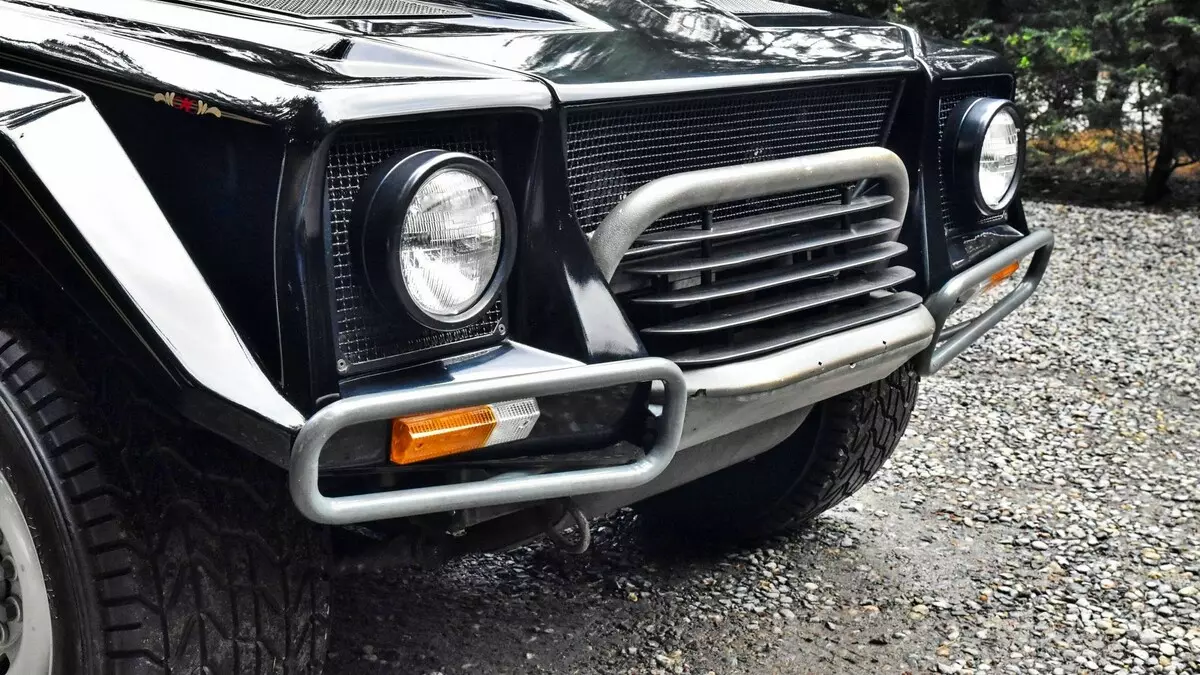 Він вам не Urus: раритетний Lamborghini LM002 майже без пробігу виставлений на продаж 17451_22