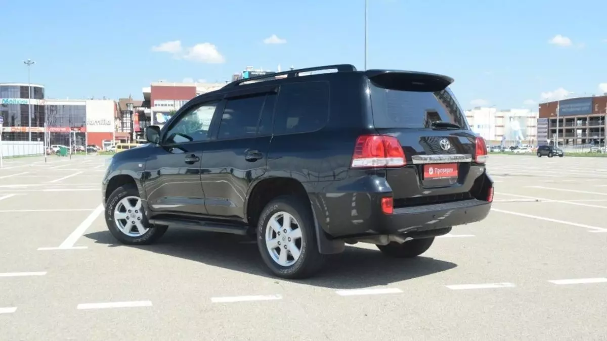 Toyota Land Cruiser 200 ji bo 1.7 mîlyon 17481_47