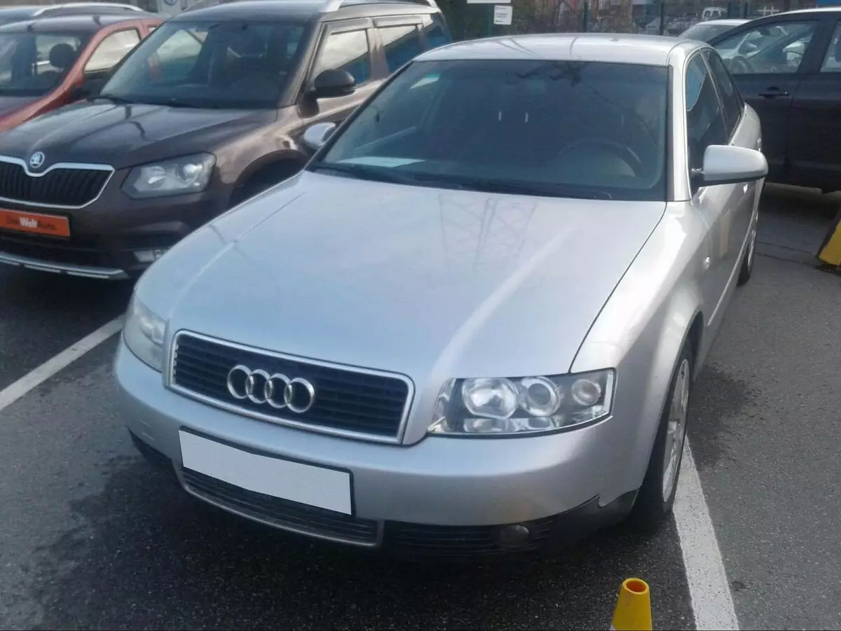 Audi A4 B6 cho 300.000 rúp 17483_11