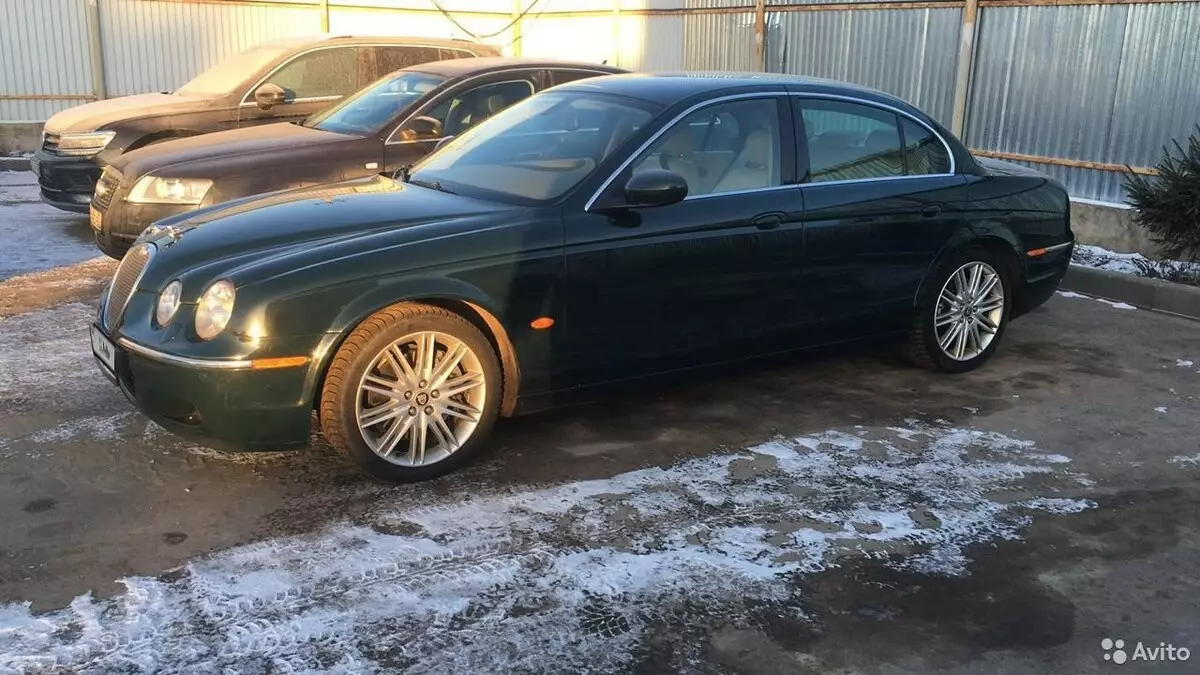 Jaguar S-aina ya rubles 700,000. 17492_12