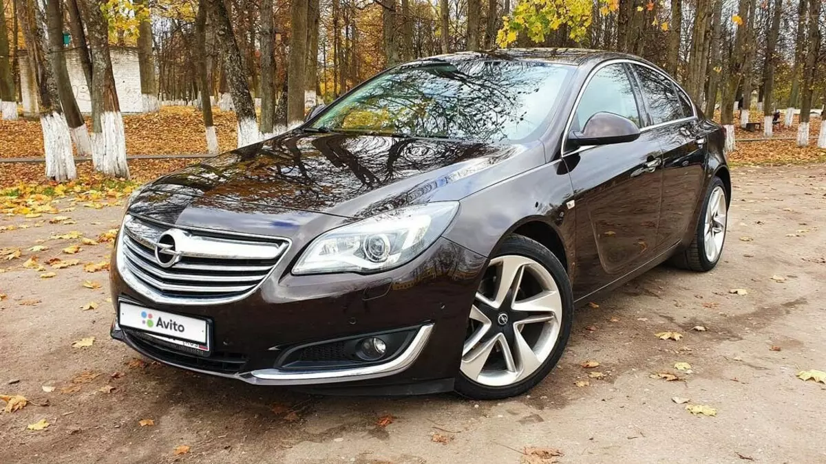 Opel Insignia fyrir 1 milljón rúblur 17499_11