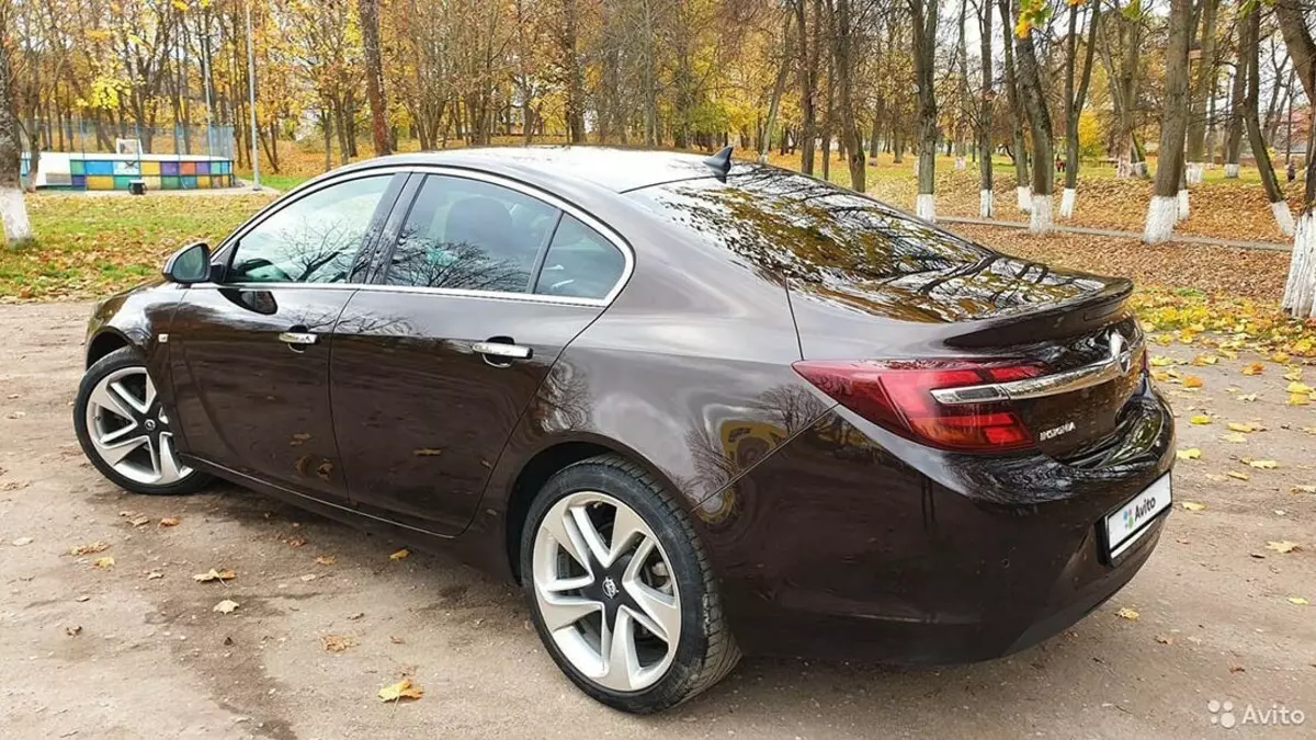 Opel Insignia alang sa 1 milyon nga rubles 17499_14