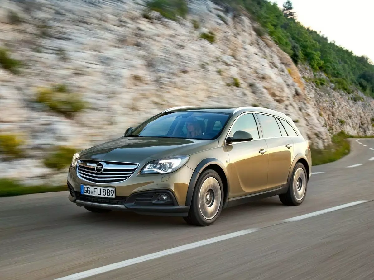 Opel Insignia สำหรับ 1 ล้านรูเบิล 17499_2
