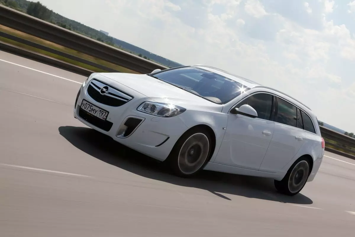 Opel Insignia alang sa 1 milyon nga rubles 17499_4