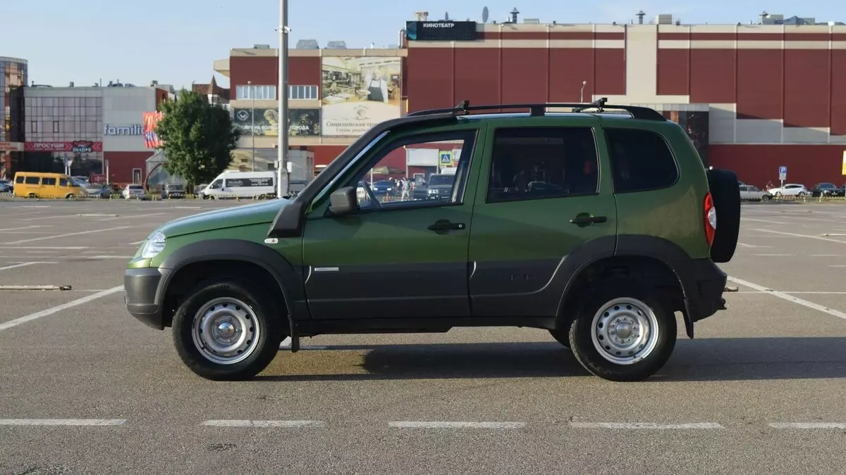 Chevrolet Niva: pirkuma rokasgrāmata 17543_17