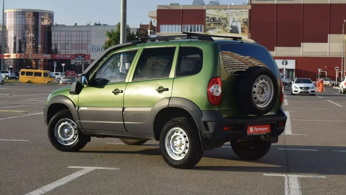 Chevrolet Niva: pirkuma rokasgrāmata 17543_22