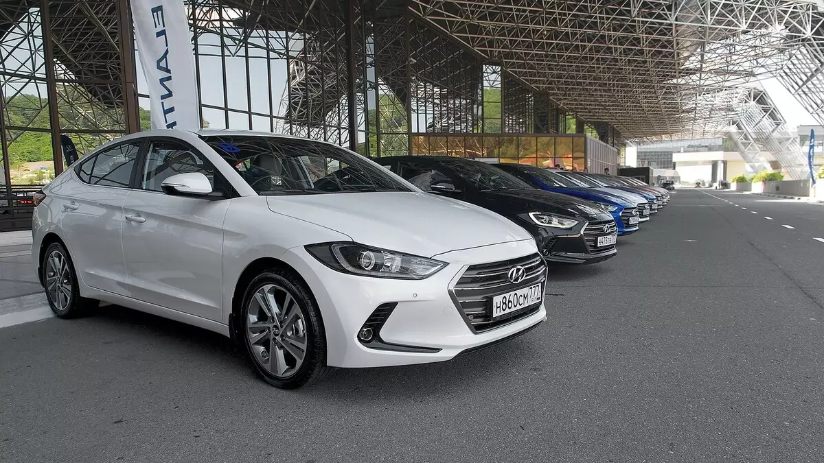 L-ebda sfafar u pruwi: test Drive New Hyundai Elantra 17703_2