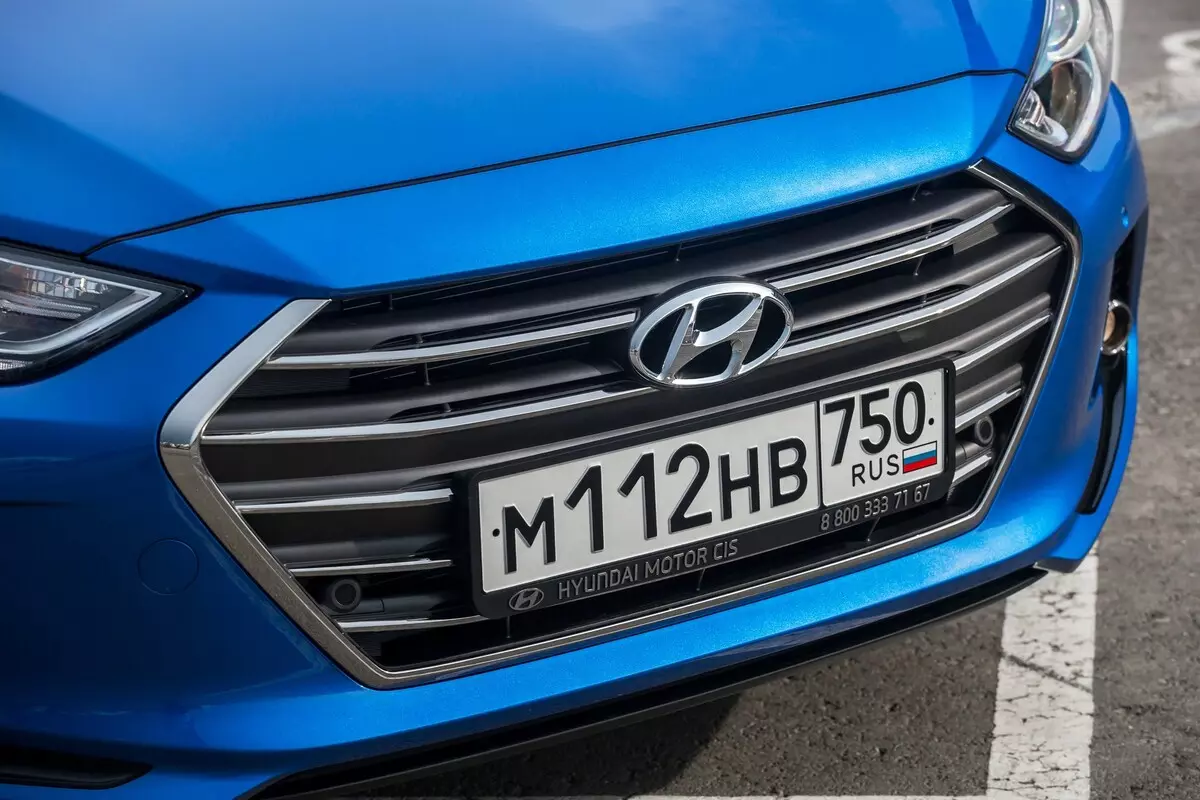 Sygyryk we ýaýlar ýok: Synag täze Hyundai Elannona synag 17703_5