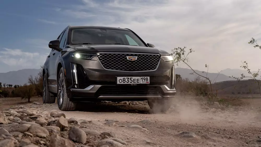 Første testkjøring Cadillac XT6 17726_6