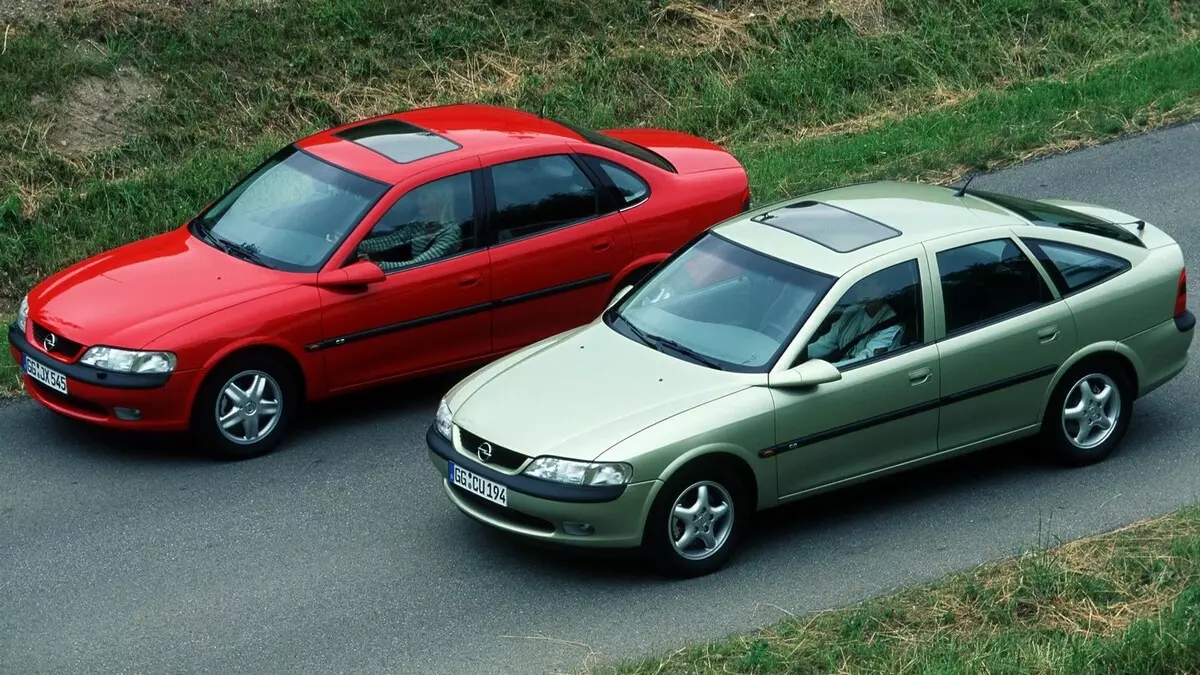 Esithombeni: Opel VEctra (B) '1995-2002